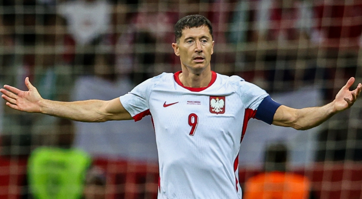 Pieniądze i mundial. To dlatego transfer Lewandowskiego stoi w miejscu